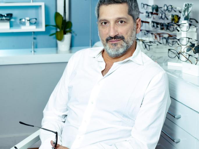 DOCTOR ARTHUR BENJAMIN | Benjamin Eye Institute